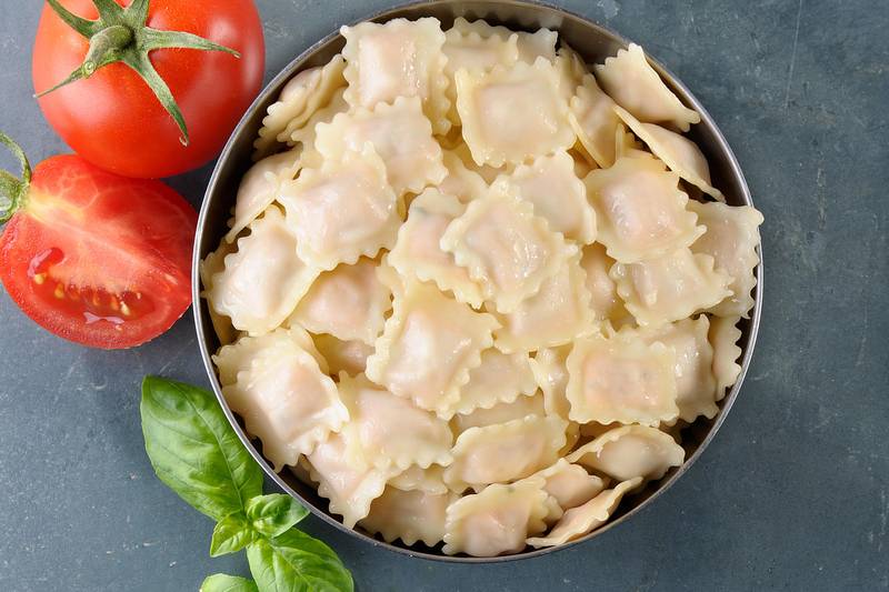Les Ravioles à poêler tomate et fromage frais - Mon Marché