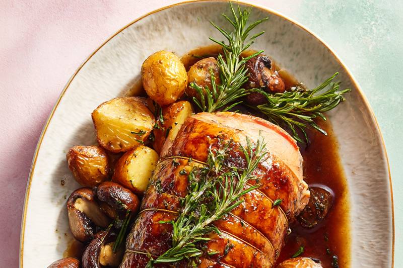 Recette du rôti de chapon farci au foie gras - Mon Marché